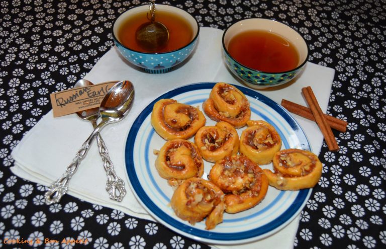 Baby cinnamon rolls {Foodista Challenge #6} • Cooking & Bon appétit