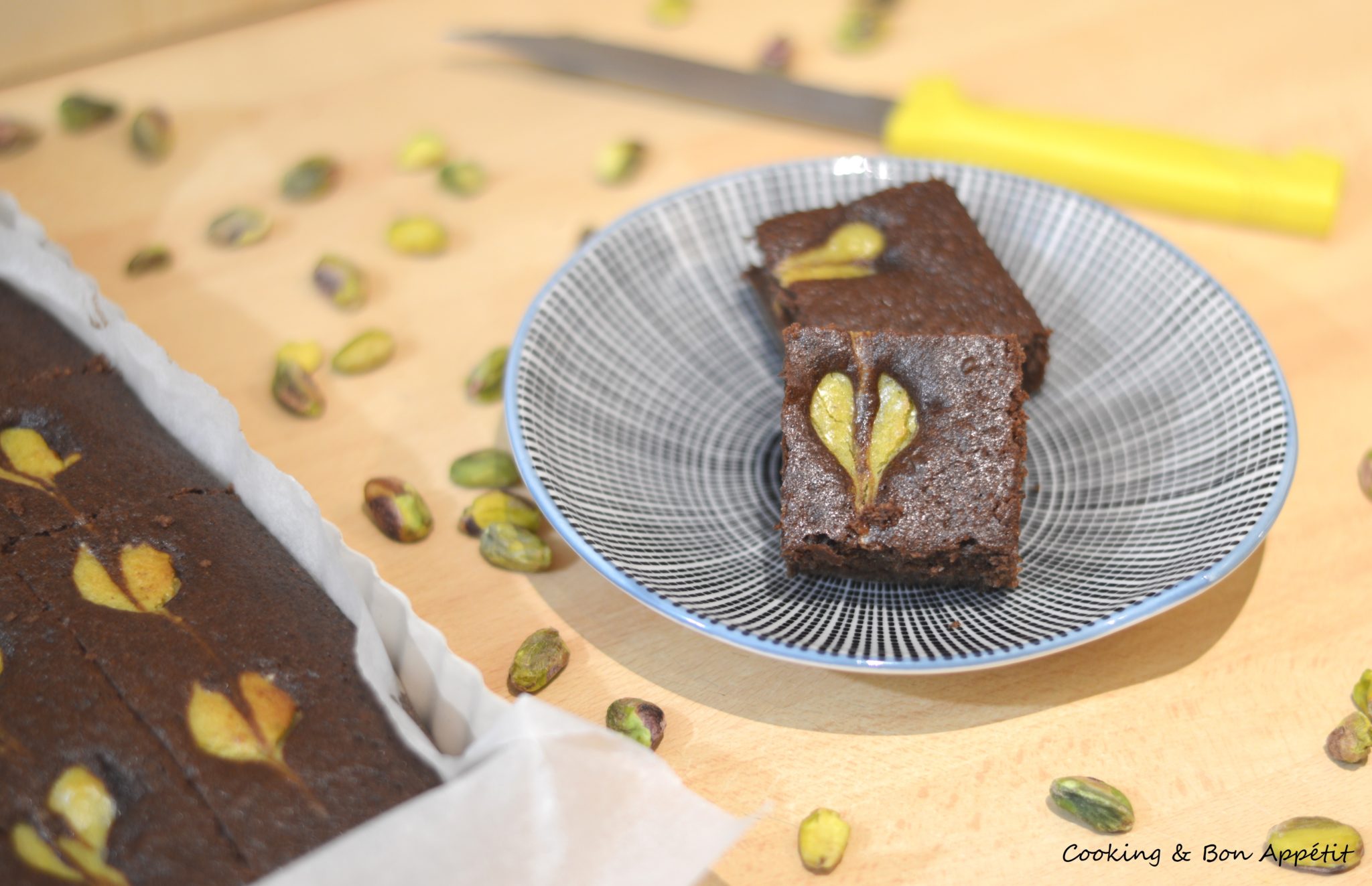 Gâteau chocolat pistache • Cooking & Bon appétit